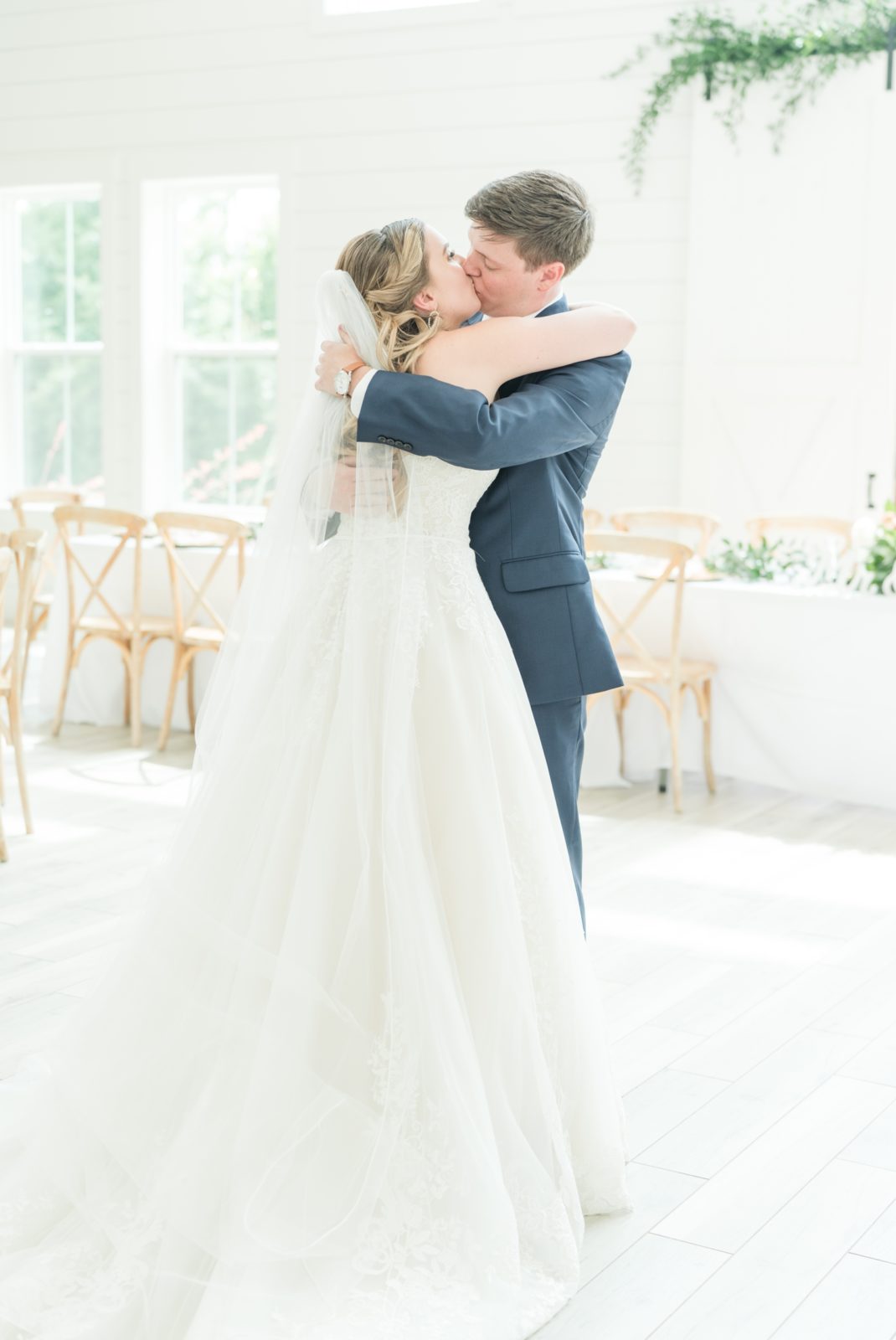 CAROLINE + CHARLIE | An Old Bethany Wedding » Cindy Medick Photography