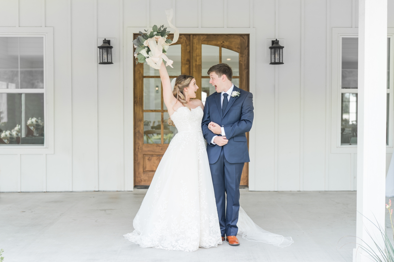 CAROLINE + CHARLIE | An Old Bethany Wedding » Cindy Medick Photography