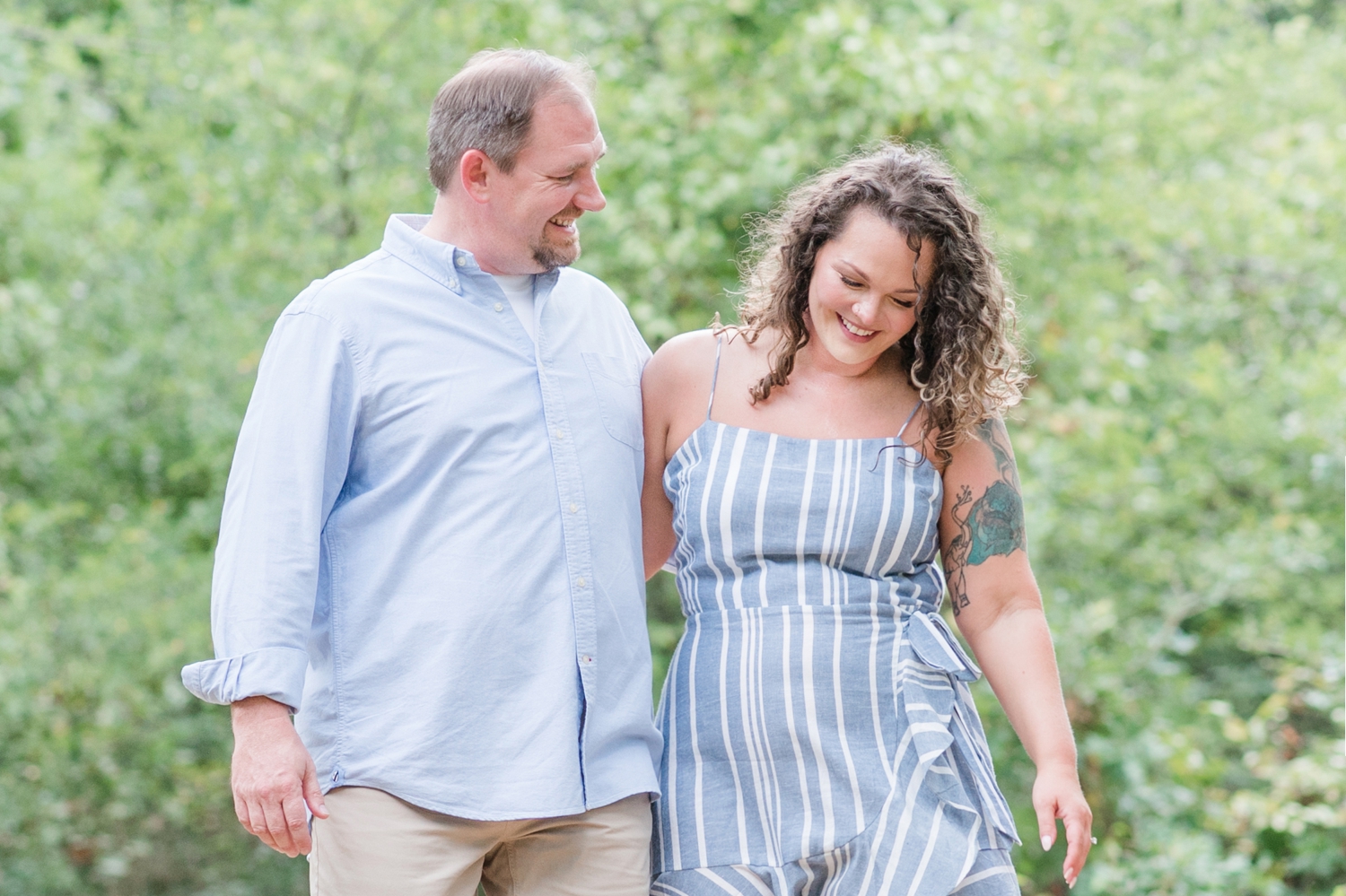 BETH + MARK | An Oliver Nature Park Engagement » Cindy Medick Photography