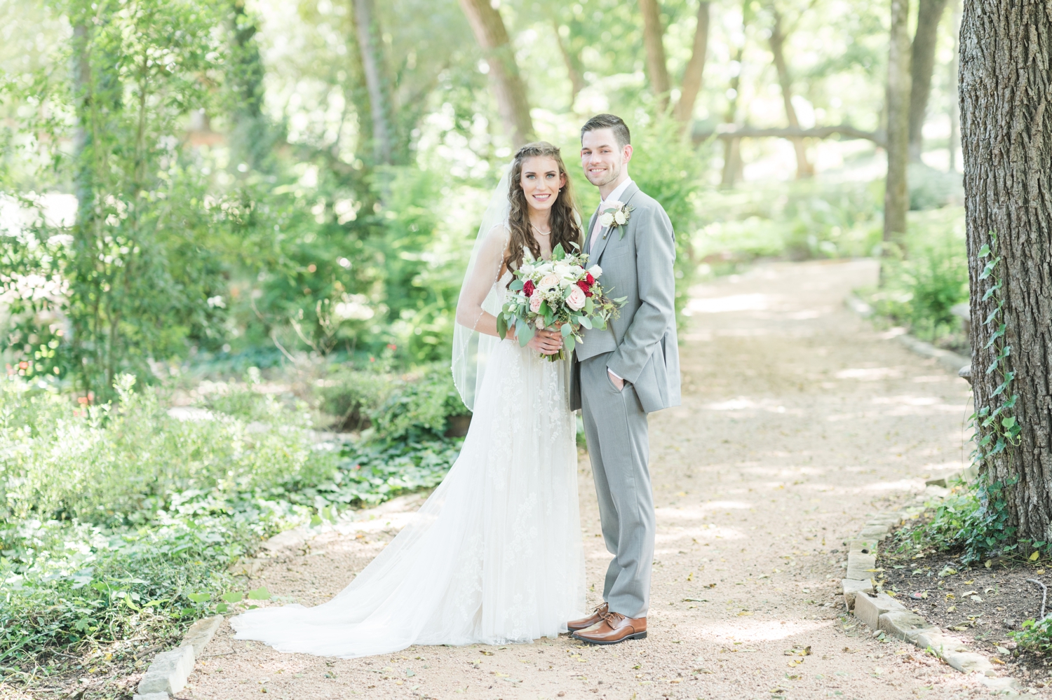 LEAH + CONNOR | A Hidden Waters Waxahachie Wedding » Cindy Medick ...