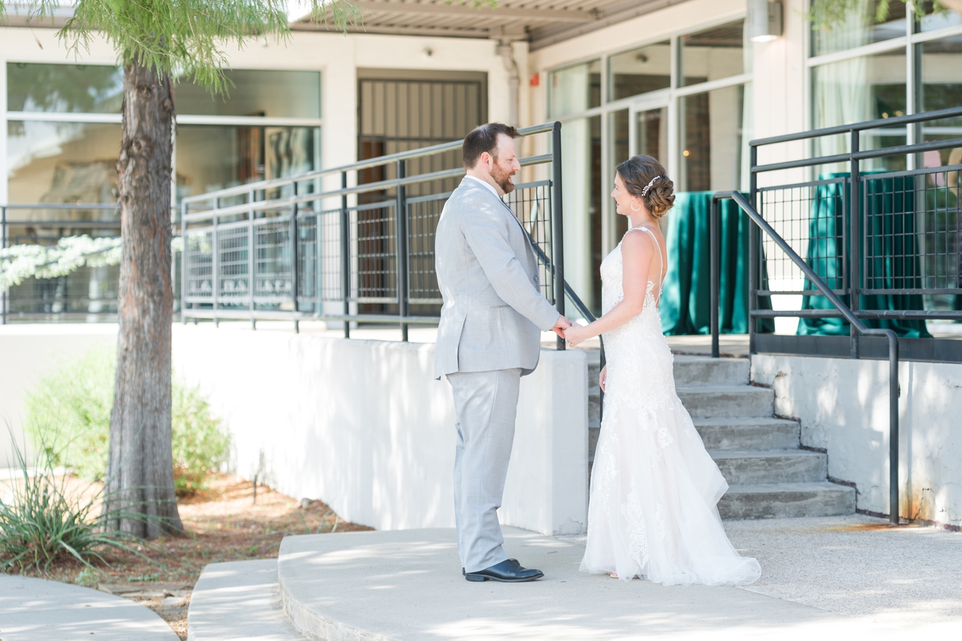MARGARET + MITCH | A Downtown Dallas Howell + Dragon Wedding » Cindy ...